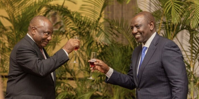Photo of Ruto Sharing Drink With Ramaphosa Elicits Mixed Reactions ... Photo of Ruto Sharing Drink With Ramaphosa Elicits Mixed Reactions ...